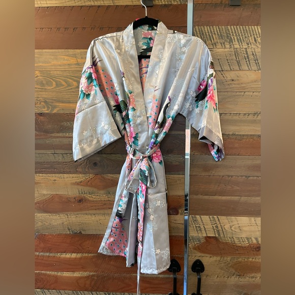 Intimates & Sleepwear | Silver Silk Robe With Peacock Print | Poshmark